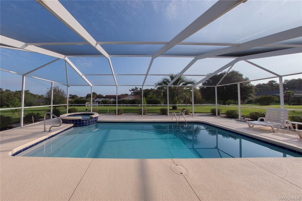 Connell Lake Estates Property Information - 1563 N Foxrun Terrace ...